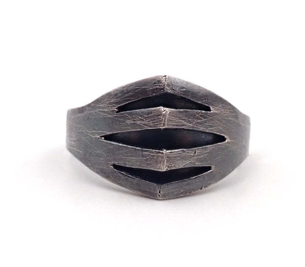 Gouge Ring - Royal Jewellery Studio